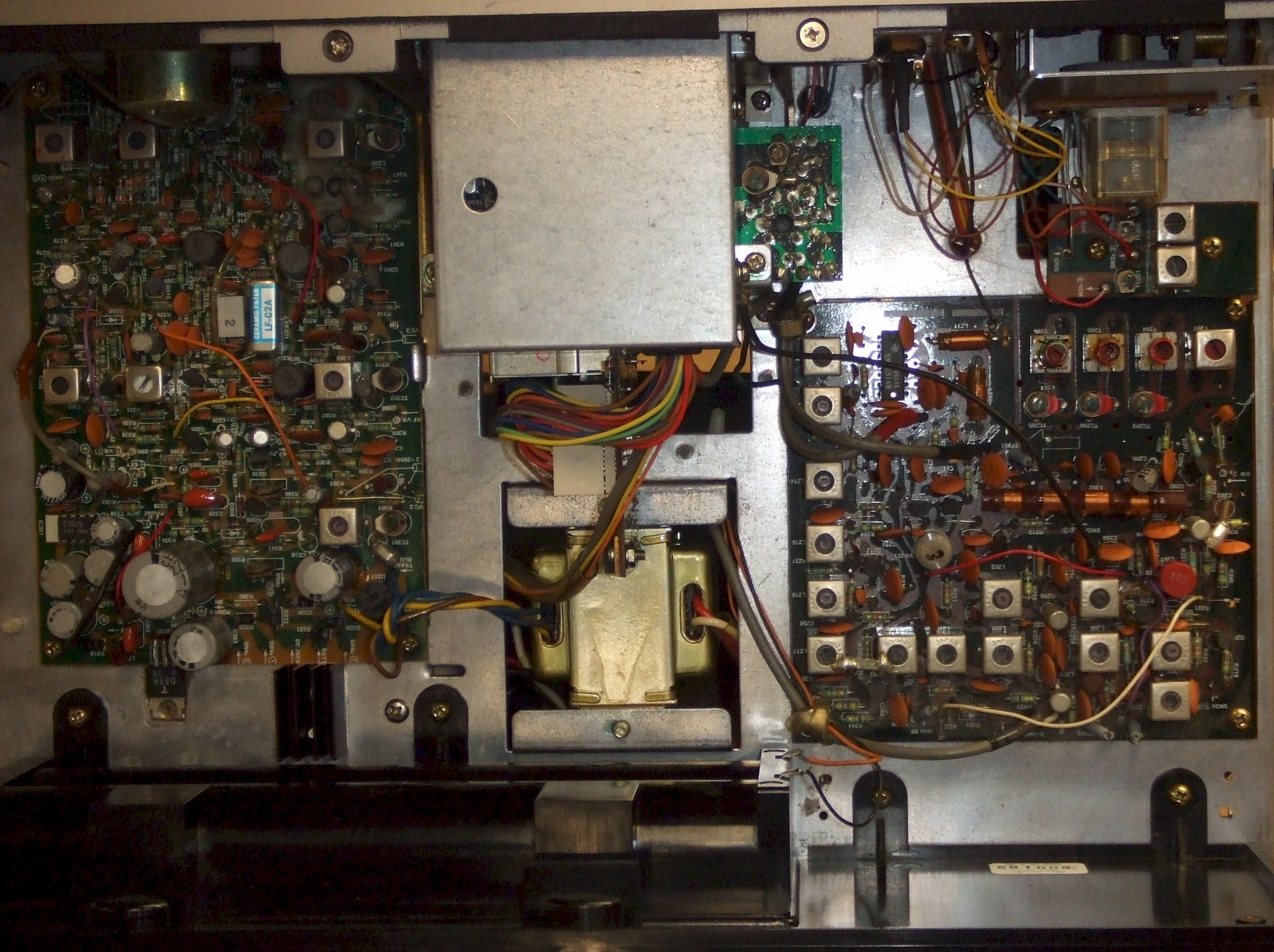 Realistic DX-302 Digital Readout Communications Receiver